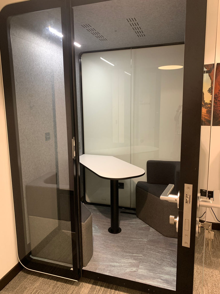 vPod M - 2 Pax – Varl Office Systems Pte Ltd